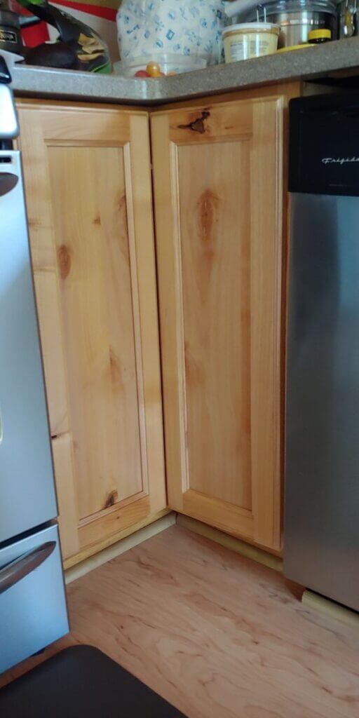 corner cabinet hinges